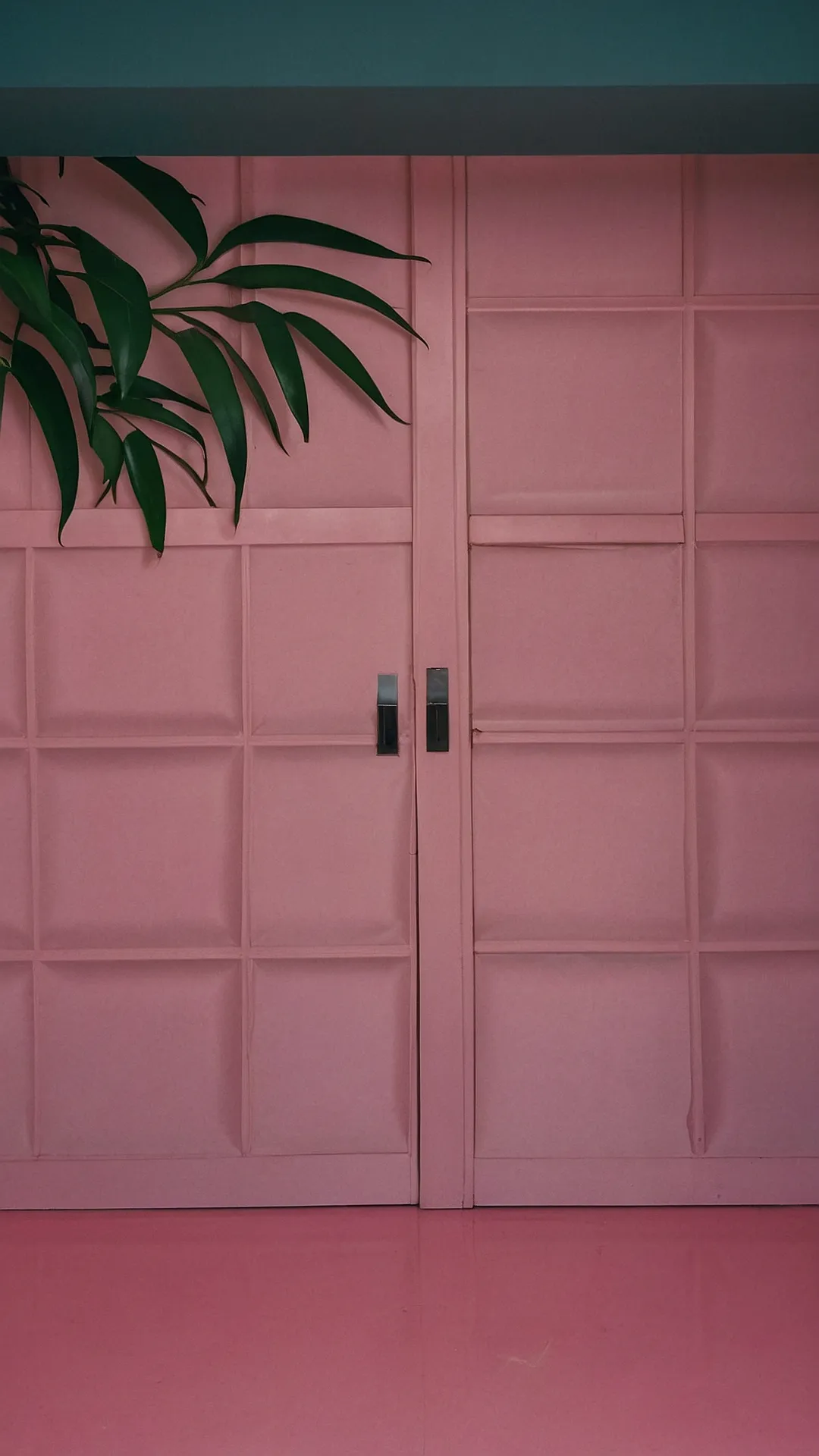 Adorably Pink: 15 Customizable Wallpapers for Your Devices - Cheerful Talks