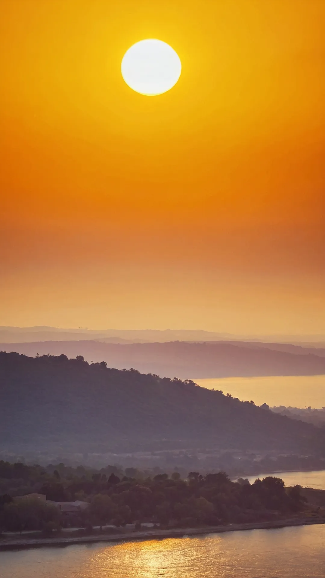 15 Aesthetic Sunset Wallpaper Ideas That Will Brighten Your Day ...