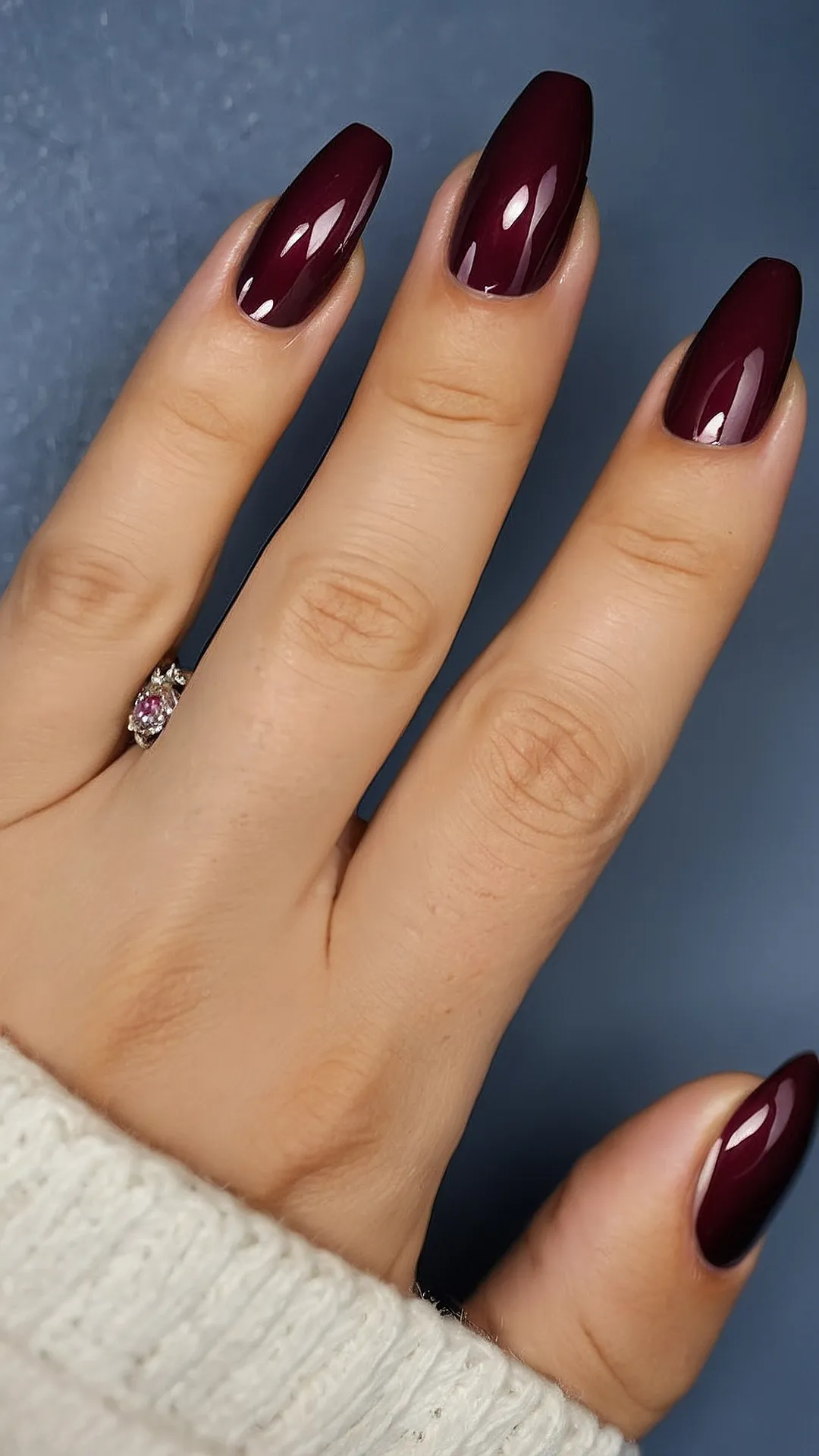 Fall Fabulous: 15 Nail Colors That Will Make You Stand Out in 2024 ...