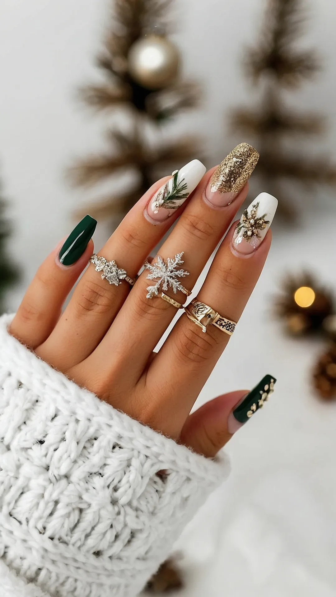 Unwrap These 15 Classy Christmas Nail Ideas for a Festive Touch