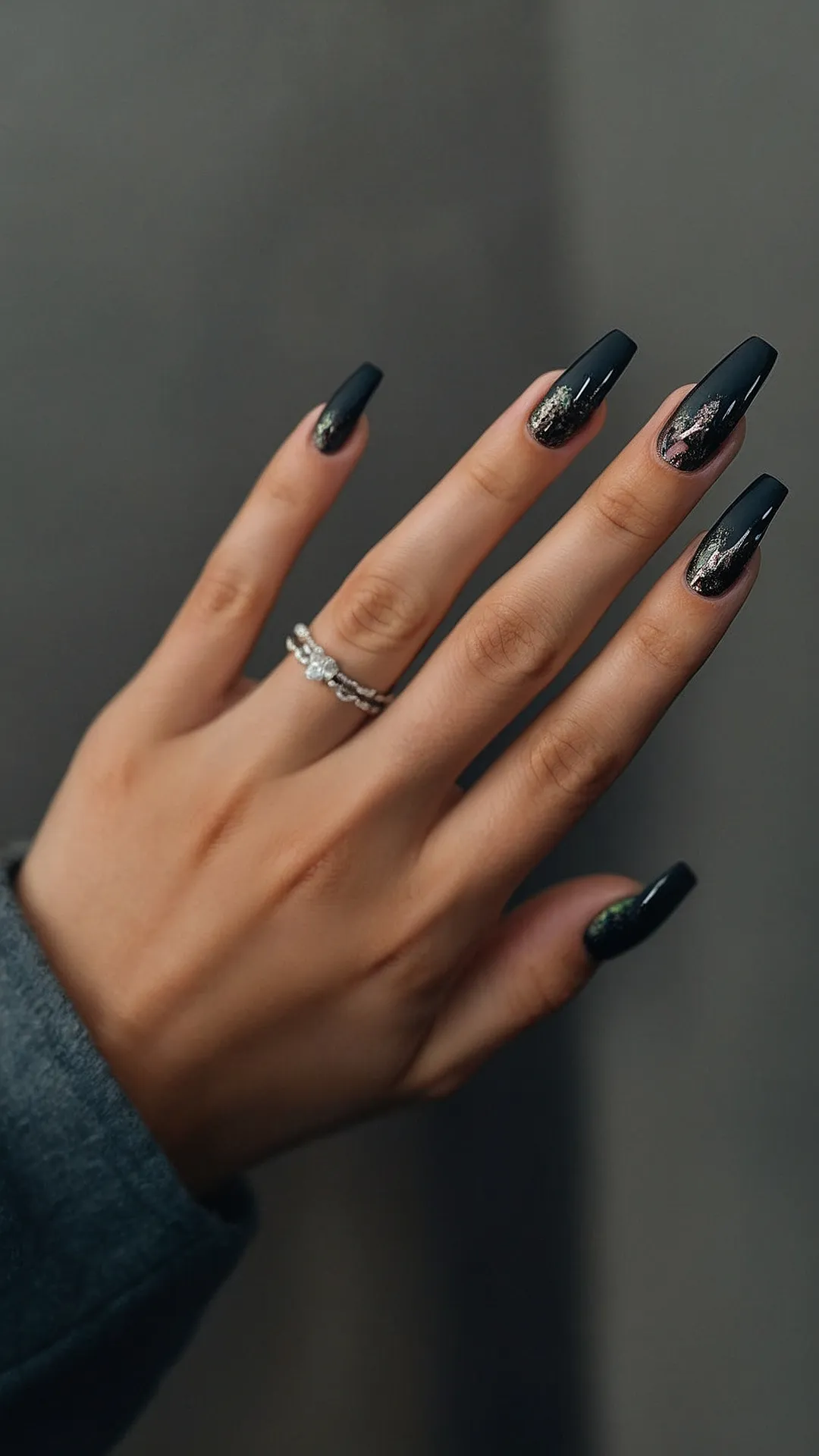 Your Guide to 2024’s Hottest Fall Nail Trends - Cheer Lives