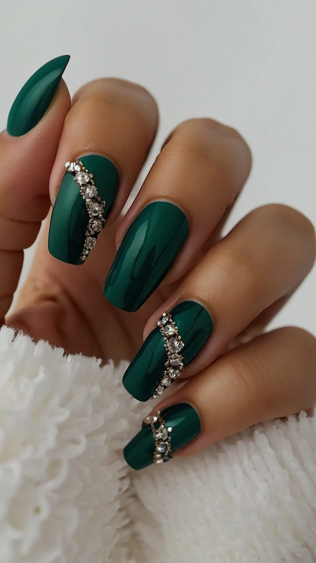 Get Noticed with 17 Stunning Dark Emerald Green Nail Designs ...