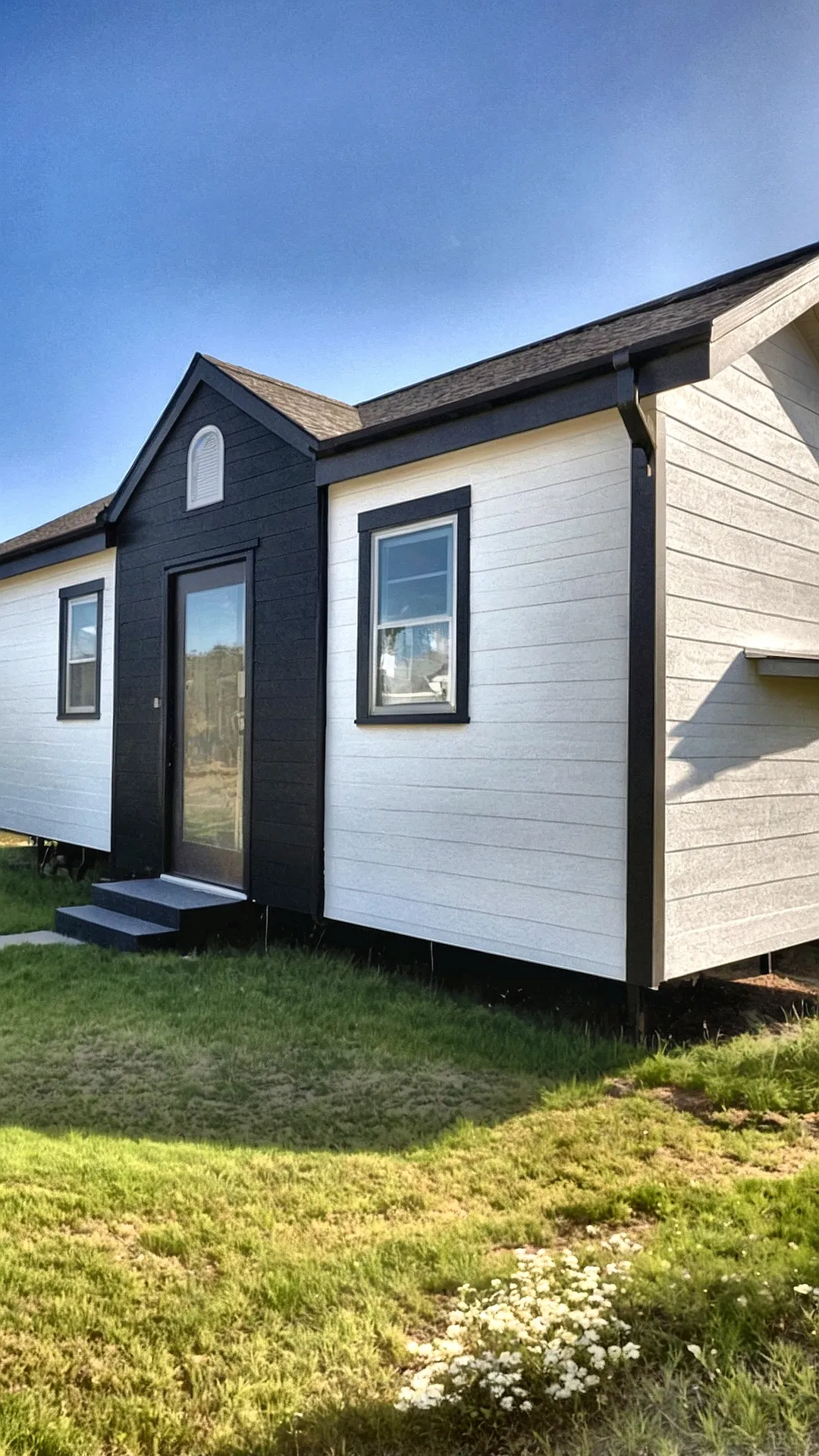 Embrace the Small: 16 Simple Modern House Design Inspirations ...